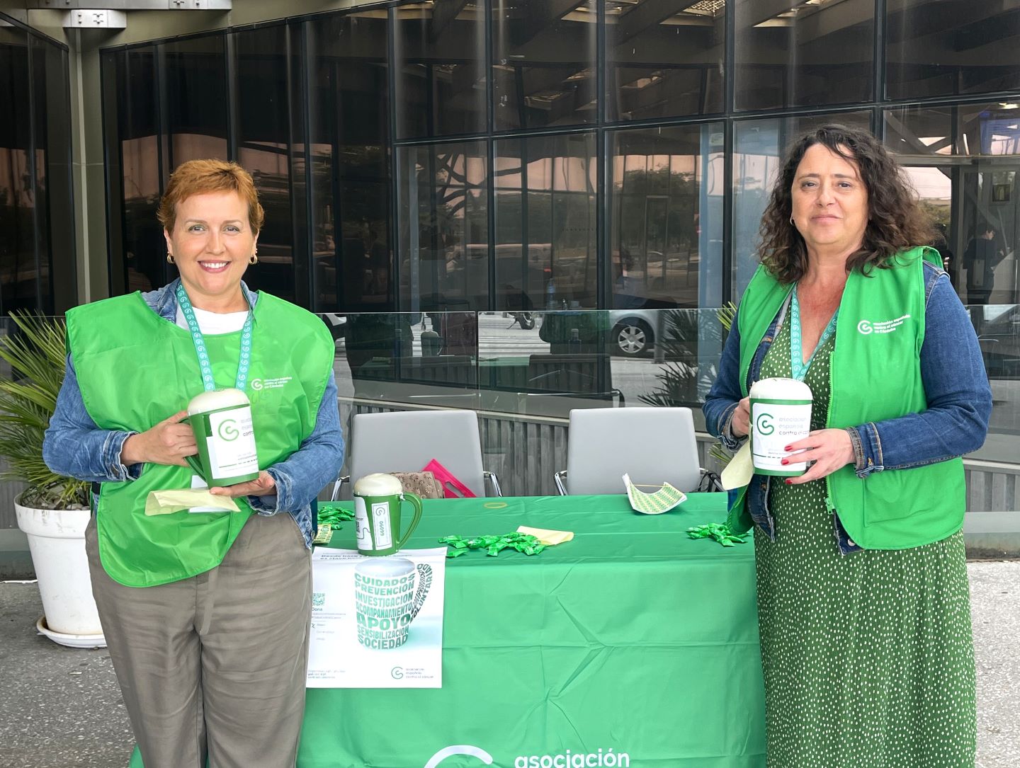 El Hospital Quirónsalud Córdoba acoge una mesa de la AECC en su Día de la Cuestación Anual ...